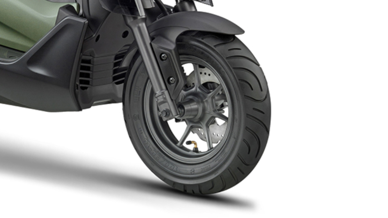 Yamaha EMF Electric Scooter - Lifestyle On Wheels